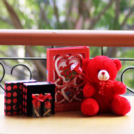 Romantic Gifts | Send Romantic Gifts Delivery Online - Indiagift