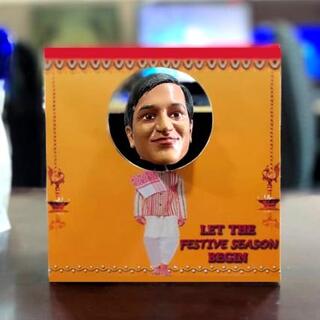 Send Traditional Frame - 3D printed Bobblehead Frame Online in India at ...